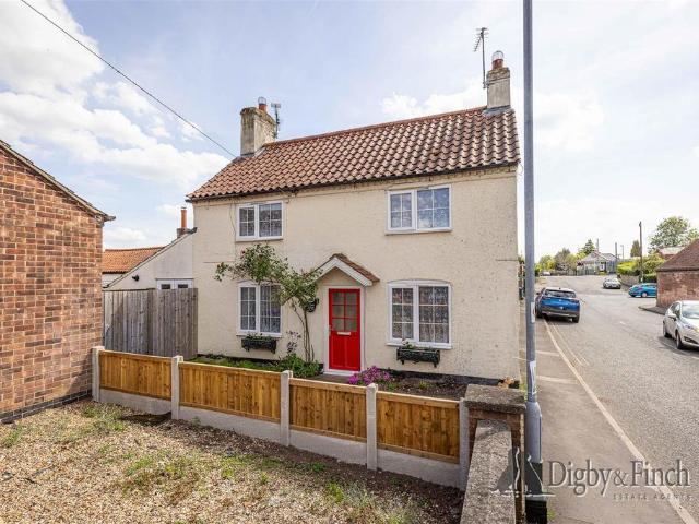 2 bedroom detached house for sale
