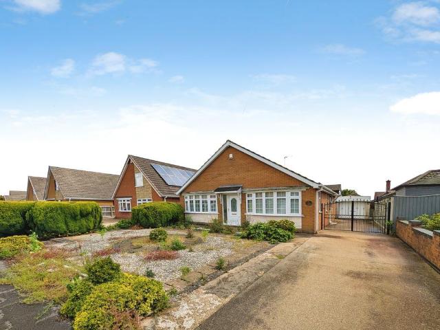 2 bedroom detached house for sale