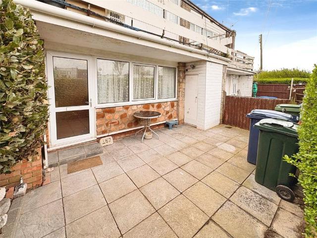 2 bedroom detached house for sale