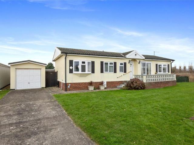 2 bedroom detached house for sale