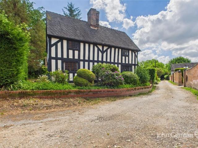 2 bedroom detached house for sale