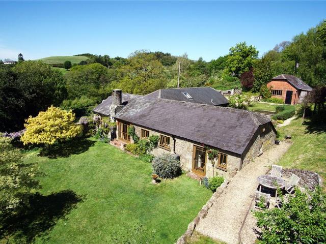 2 bedroom detached house for sale