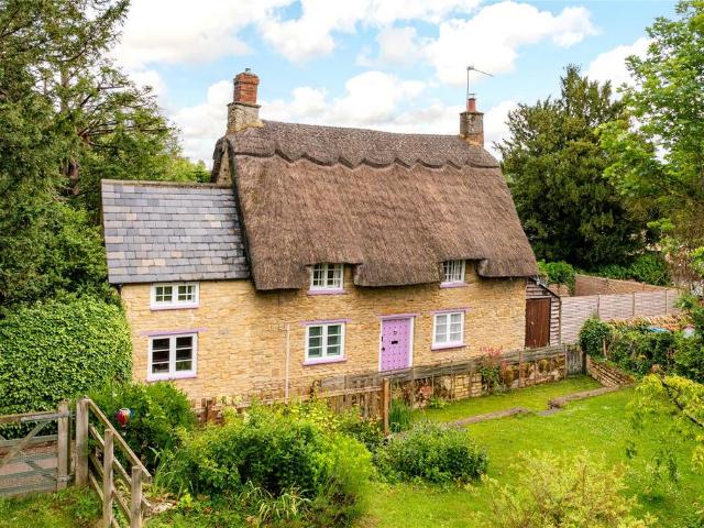 2 bedroom detached house for sale