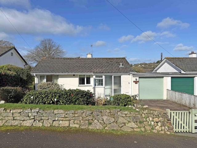 2 bedroom detached house for sale