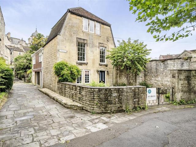 2 bedroom detached house for sale