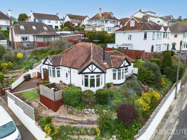 2 bedroom detached house for sale
