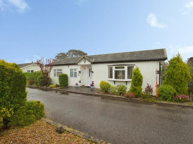 2 bedroom detached house for sale