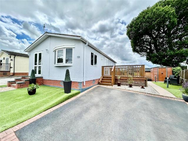 2 bedroom detached house for sale