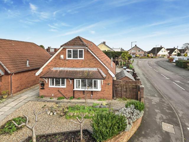 2 bedroom detached house for sale