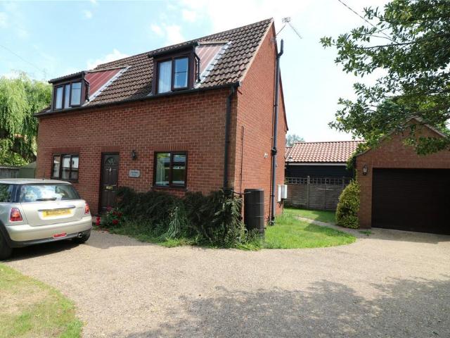 2 bedroom detached house for sale