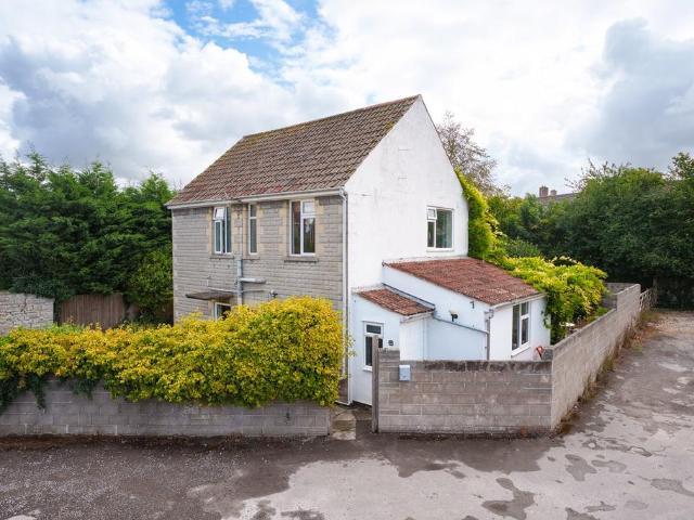 2 bedroom detached house for sale
