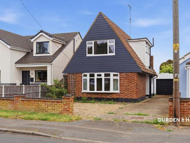 2 bedroom detached house for sale