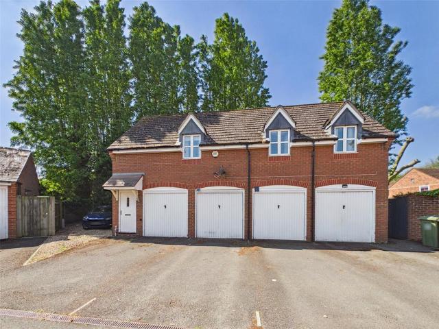 2 bedroom detached house for sale