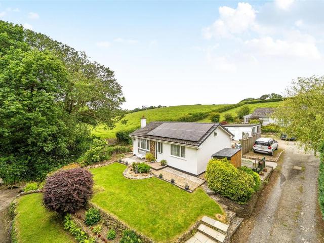 2 bedroom detached house for sale