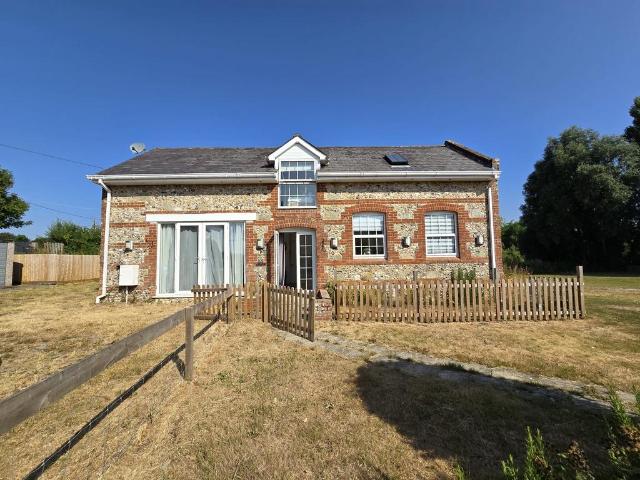 2 bedroom detached house for sale