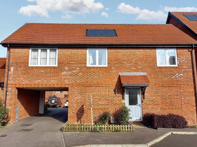 2 bedroom detached house for sale
