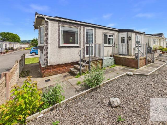 2 bedroom detached house for sale