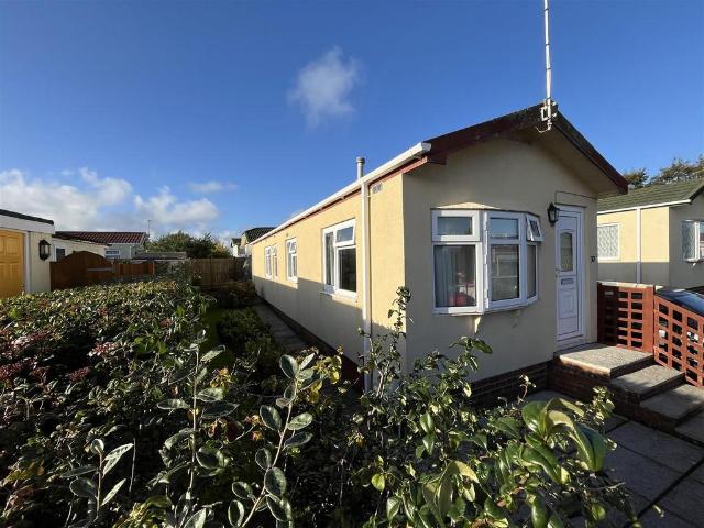 2 bedroom detached house for sale