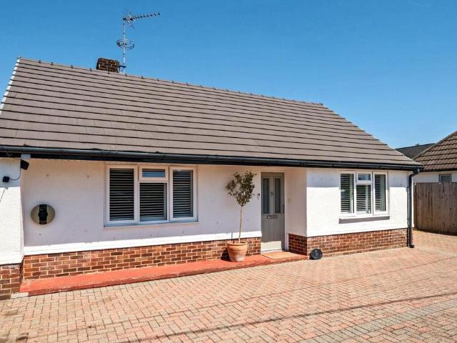 2 bedroom detached house for sale