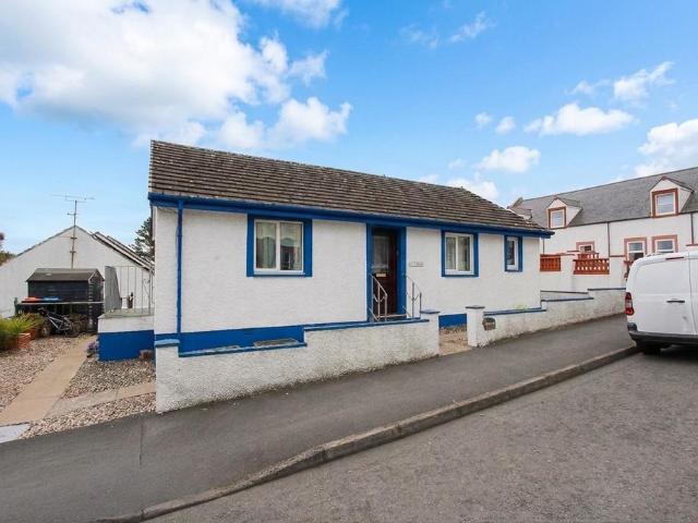 2 bedroom detached house for sale