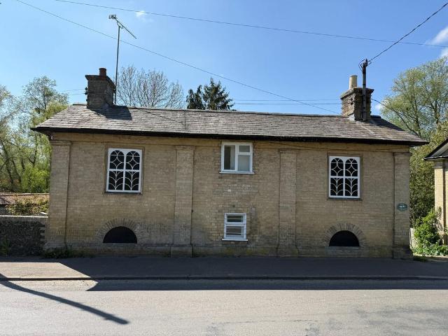 2 bedroom detached house for sale