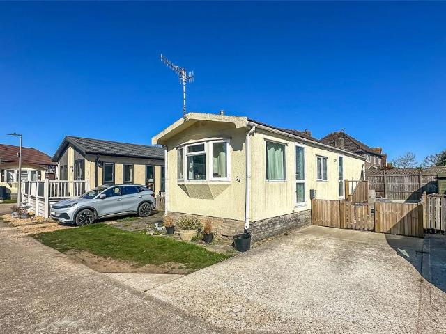 2 bedroom detached house for sale