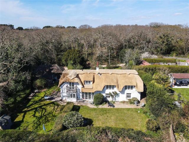 2 bedroom detached house for sale