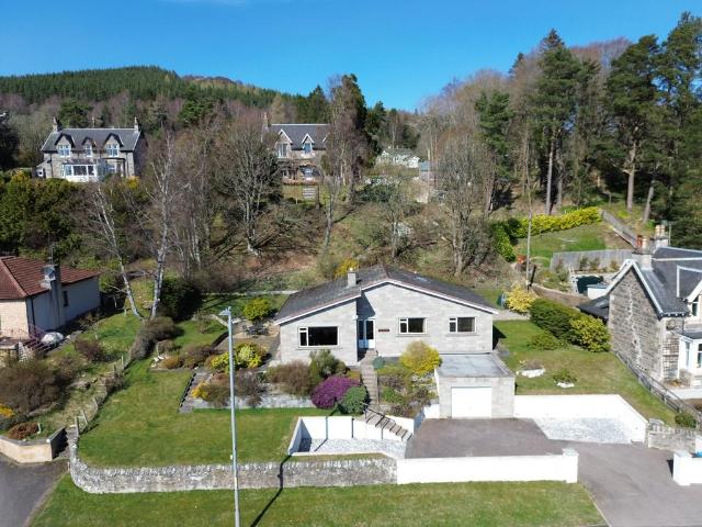 2 bedroom detached house for sale