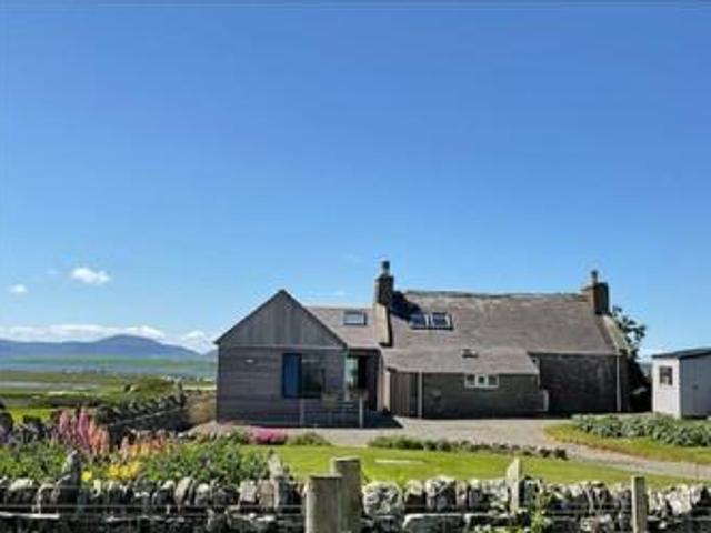 2 bedroom detached house for sale