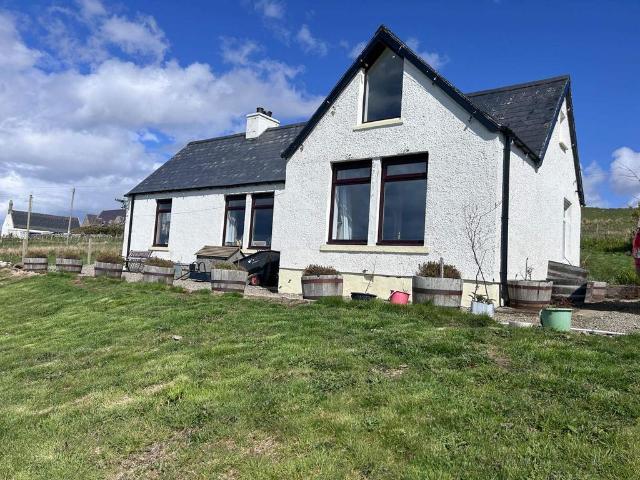 2 bedroom detached house for sale