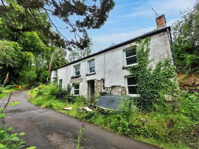 2 bedroom detached house for sale