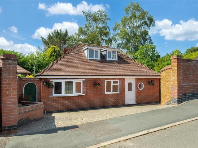 2 bedroom detached house for sale