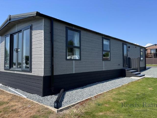 2 bedroom detached house for sale