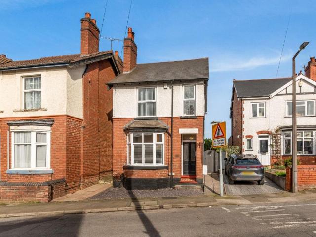 2 bedroom detached house for sale