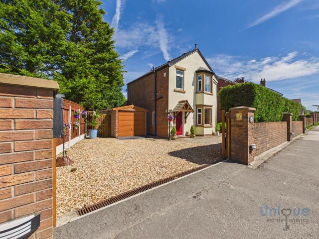 2 bedroom detached house for sale