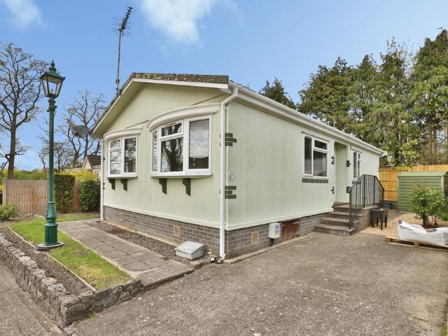 2 bedroom detached house for sale