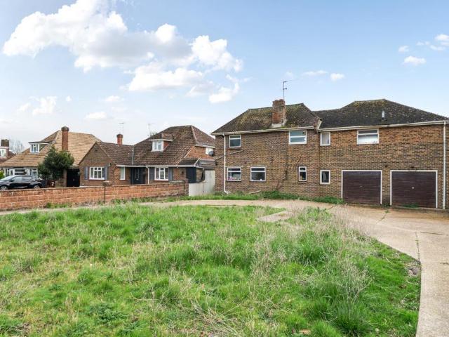 2 bedroom detached house for sale