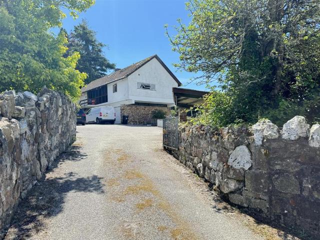 2 bedroom detached house for sale