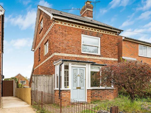 2 bedroom detached house for sale