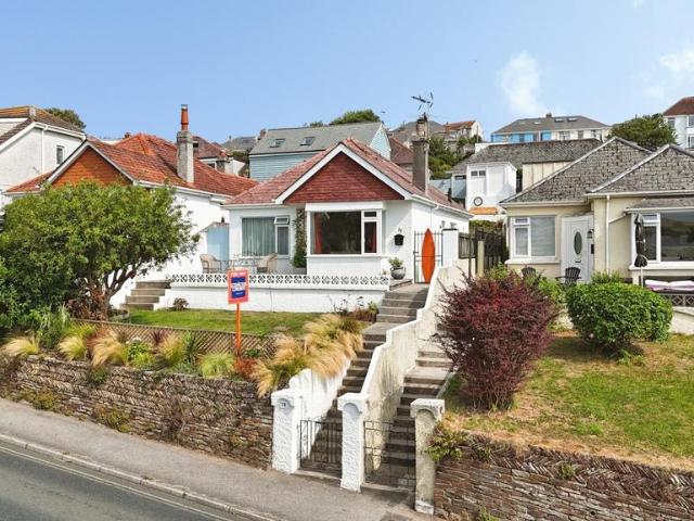 2 bedroom detached house for sale