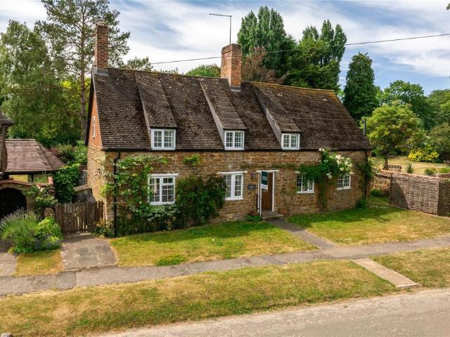 2 bedroom detached house for sale