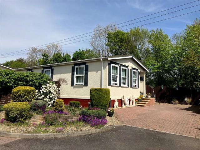 2 bedroom detached house for sale