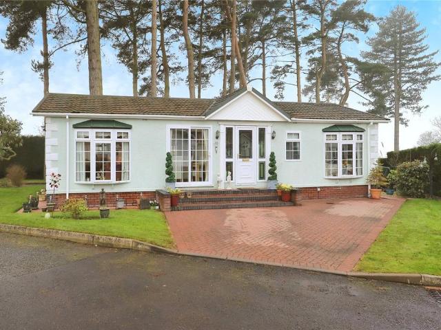 2 bedroom detached house for sale