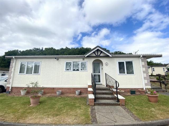 2 bedroom detached house for sale