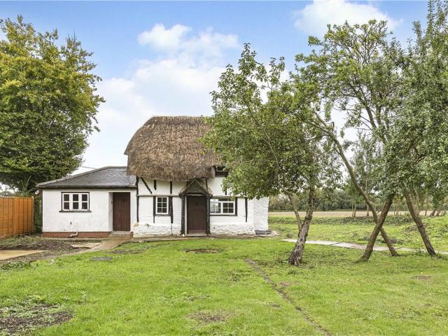 2 bedroom detached house for sale