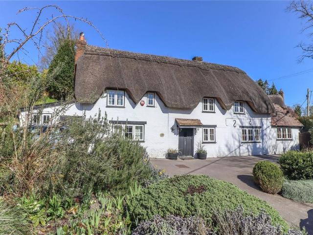 2 bedroom detached house for sale