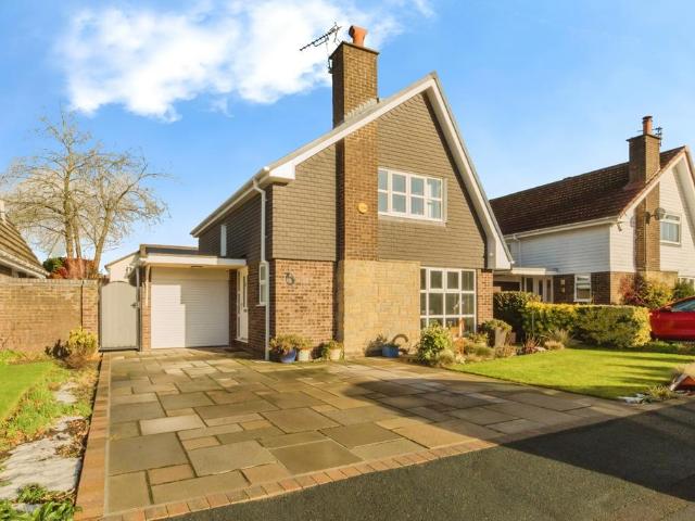 2 bedroom detached house for sale