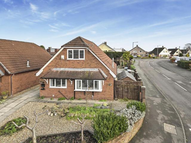 2 bedroom detached house for sale