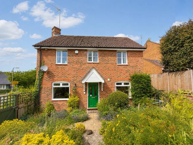 2 bedroom detached house for sale