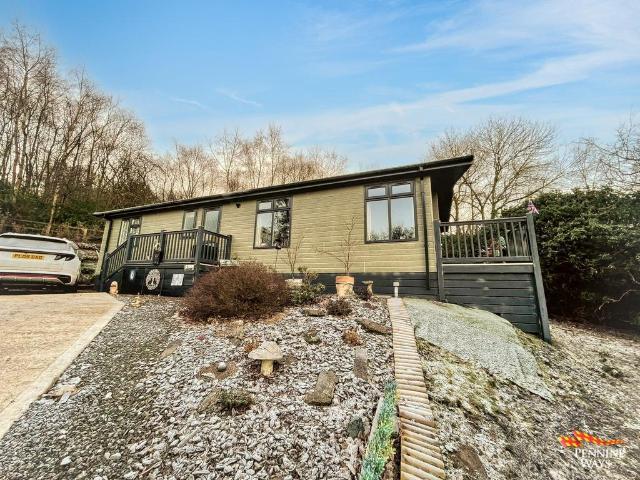 2 bedroom detached house for sale